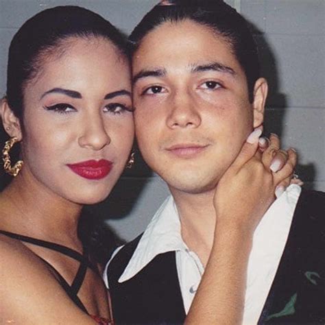 Who Is Selena Quintanillas Husband All About Chris P Rez