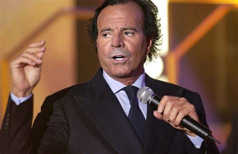 Julio Iglesias Contrata Al Abogado De Víctor De Aldama Y Cristiano