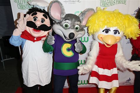 The Evolution Of Chuck E Cheese The History Of Chuck E Cheese