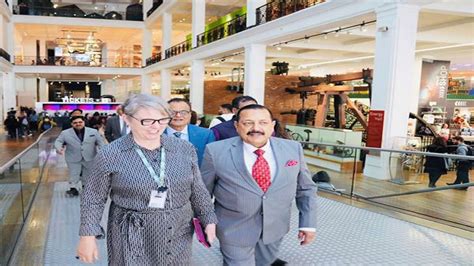 dr jitendra singh visited london science museum today indtoday