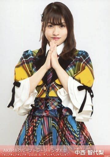 駿河屋 中西智代梨上半身「20186」akb48グループ生写真販売会akb48グループトレーディング大会会場限定生写真（女性生写真）