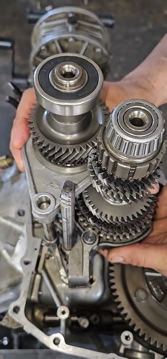 روش جا زدن شفت های گیربکس Youtube