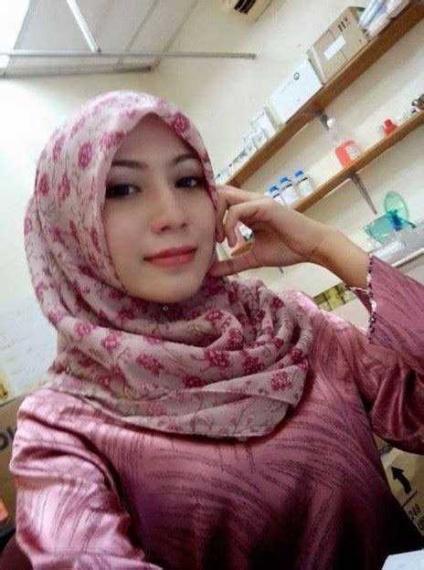Cerita Dewasa Nafsu Birahi Ibu Berjilbabku Yang Tinggi