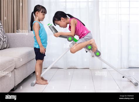 Fette Kinder Mädchen Fotos Und Bildmaterial In Hoher Auflösung Alamy