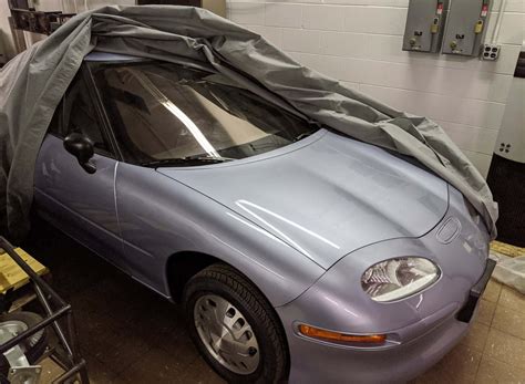 A Gm Ev1 Narrowly Escaped The Crusher And Got Hidden Below A Building