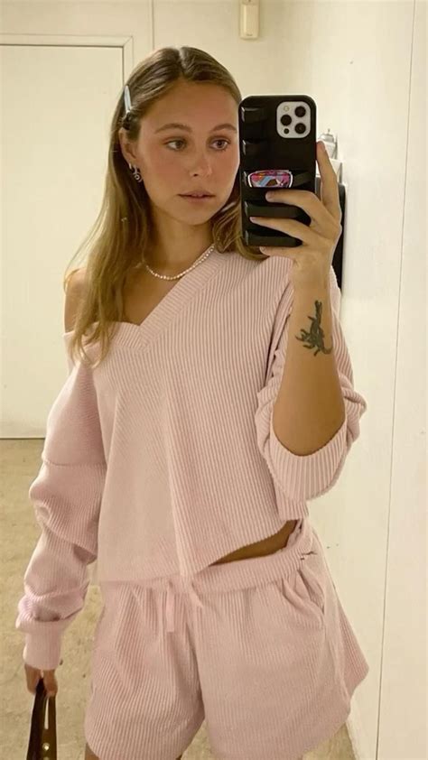 Best 12 Stella Barey Model Wiki Age Height Weight Photos Videos And More Artofit