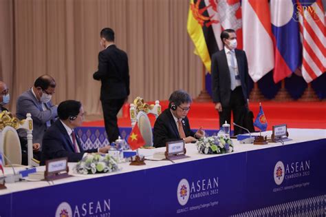 សម្តេចតេជោ ហ៊ុន សែន និងមេដឹកនាំអាស៊ាន ចិន បើកកិច្ចប្រជុំកំពូលអាស៊ាន ចិន លើកទី២៥ សារព័ត៌មាន នគរវត្ត