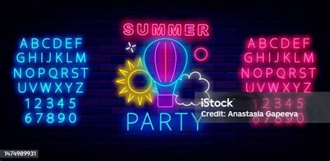 여름 파티 네온 레이블 벽돌 벽에 빛나는 기호입니다 열기구 구름과 태양 벡터 스톡 일러스트 개념에 대한 스톡 벡터 아트 및 기타