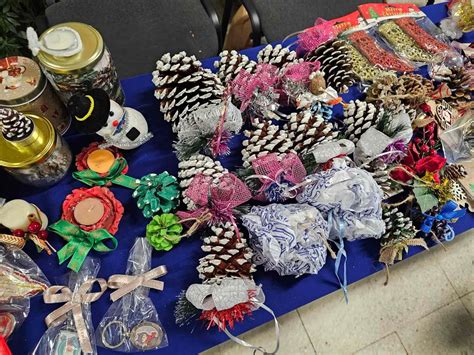 Започна Коледният Благотворителен базар който ще се състои на 14 и 15 декември във фоайето на