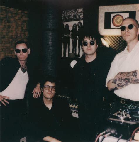 Vr Sex Feat Mem Drab Majesty Share “inanimate Love” Custom Made Music Mag