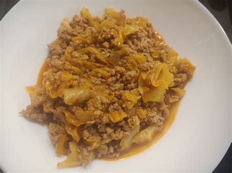 Прясно зеле със смляно месо на тиган Cabbage With Minced Meat In A Pan вкусни рецепти без