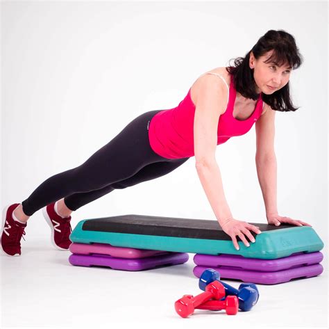 Отжимания от пола как правильно отжиматься техника выполнения постановка рук