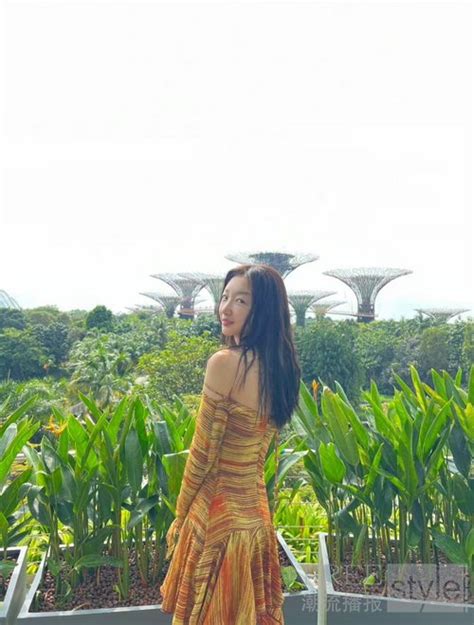 周冬雨素颜照火上韩推 打造清冷氛围感freestyle潮流网