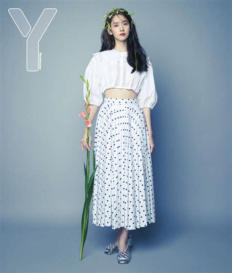 林允儿造型百变气质佳 身材优越大方秀出香肩美背 搜狐大视野 搜狐新闻