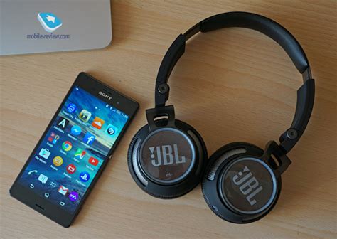 Mobile-review.com Обзор Bluetooth-гарнитуры JBL Synchros S400BT