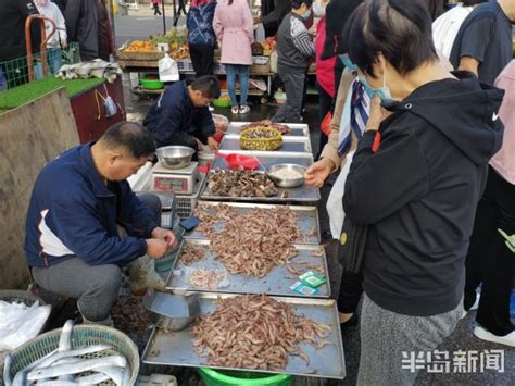 青岛疫情防控取得阶段性胜利 早市喧闹依旧 半岛网