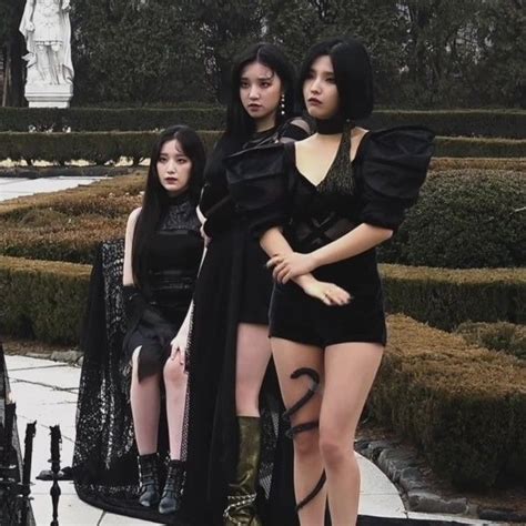 Pin By Lolo On Gidle Line Icon Style Trending