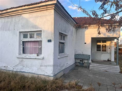 Свиленград Едноетажна къща за продажба Едноетажна къща 60 кв м РЗП 1220 кв м двор Къщи Вили