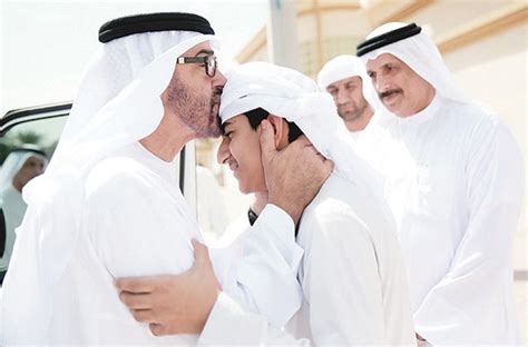 بالصور محمد بن زايد أبٌ استثنائي لكل طفلٍ إماراتي موقع 24