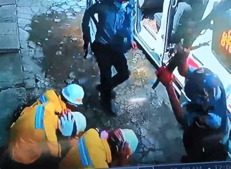 緬甸殘暴畫面曝警持槍狂敲醫護頭部 上銬外媒鐵證影片流出 ETtoday國際新聞 ETtoday新聞雲