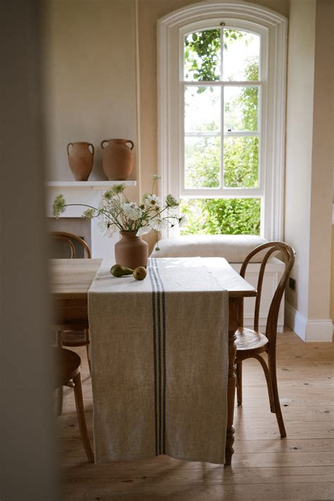 How To Use A Reed Diffuser The Ultimate Guide Silver Mushroom