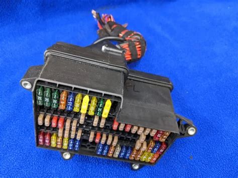 Front Dashboard Fuse Box Relay Module Flying Spur Oem 06 12 Left Fusebox Eur 47 06 Picclick De