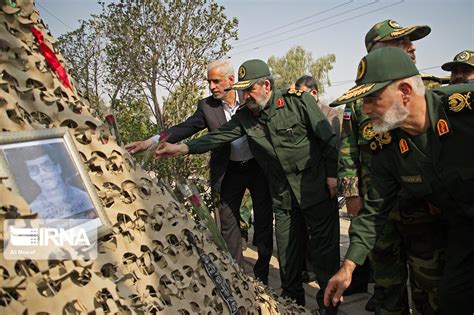 رژه نیروهای مسلح در خوزستان با حضور محسن رضایی عکس رضایی دفاع مقدس