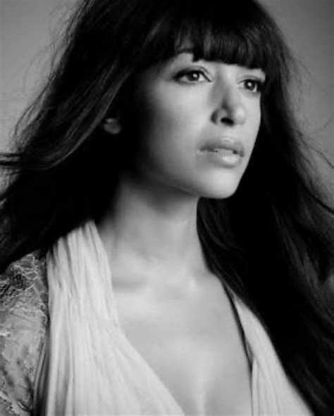 Hannah Simone Therealhannahsimone • Instagram Photos And Videos