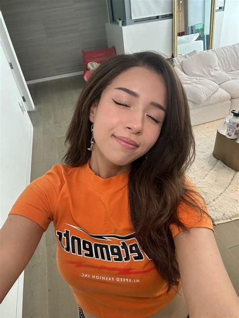 I Need To Cum So Bad For Pokimane M R Celebjobuds