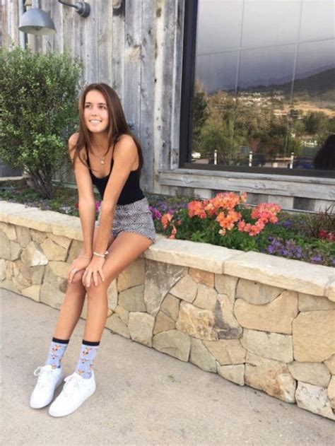 Meet The Drop Dead Gorgeous Emily Shaw 26 Pics