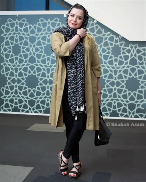 مانور مهراوه شریفی نیا رو پاهای بلورش؛ حالا یا با جوراب شلواری یا لخت