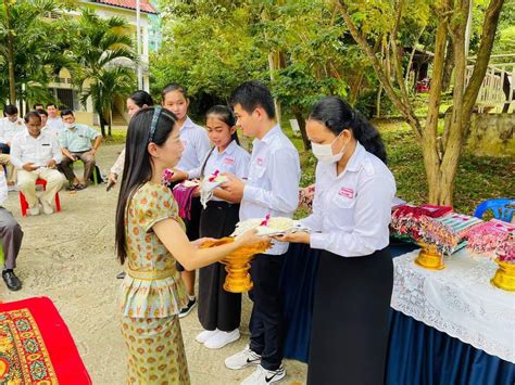 សាលារៀននានាទូទាំងប្រទេសកម្ពុជាបានប្រារព្ធពិធីអបអរសាទរទិវាគ្រូបង្រៀន សារព័ត៌មាន នគរវត្ត