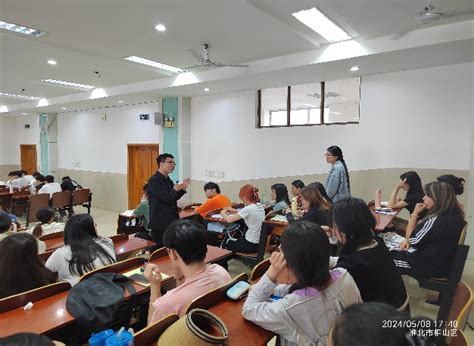 淮北市第一中学高级教师杜展应邀为物理与电子信息学院作报告学院新闻学院资讯物理与电子信息学院 淮北市第一中学高级教师杜展应邀为物理与电子信息学院作报告学院新闻学院资讯物理与电子信息学院