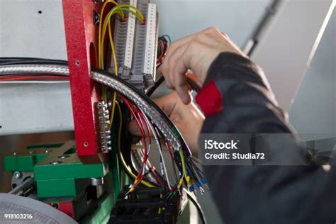 전기 엔지니어스위칭 및 테스트 장비 전선의 작품 건강 진단에 대한 스톡 사진 및 기타 이미지 건강 진단 건강관리와 의술 러시아 Istock