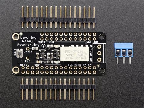 Adafruit Mini Relay Featherwing