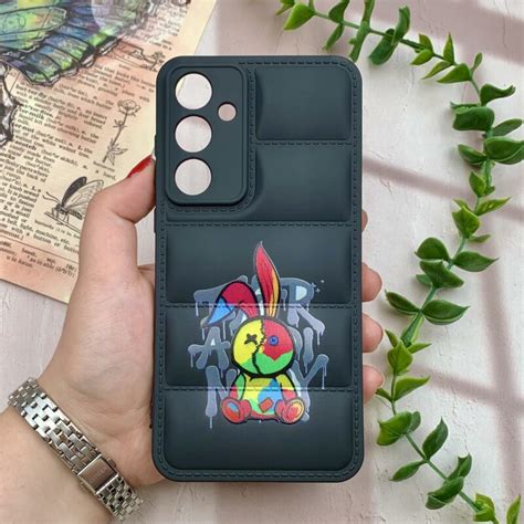 قاب گوشی Galaxy A55 سامسونگ پافری محافظ لنز دار طرح خرگوش مشکی کد 55367