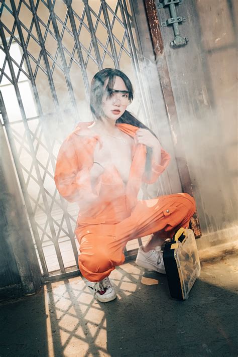 Son Yeeun 손예은 Loozy Where Are My Tools Everia Club