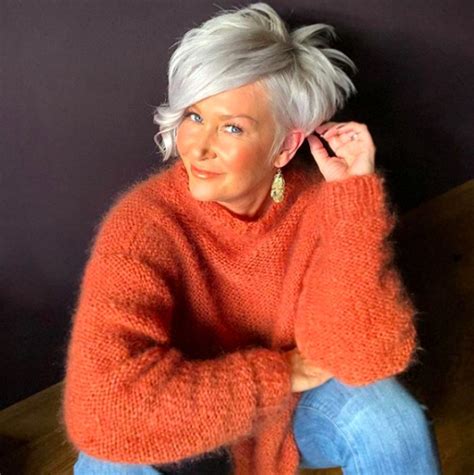 3 Ways To Wear Gray Hair Over 40 Artofit