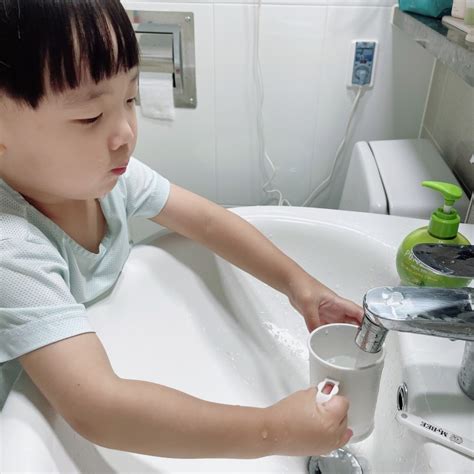 어린이 고불소치약 시작할 때 펌핑치약으로 재밌게 네이버 블로그