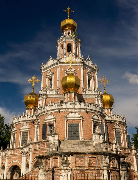 Церковь покрова в филях 17 век фото