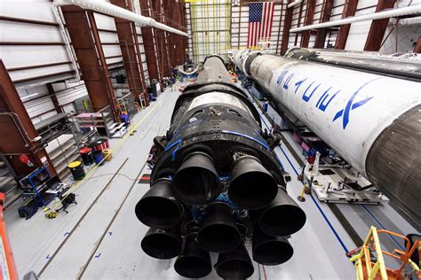 How Does Spacex Build Its Falcon 9 Rockets Space Curiosity