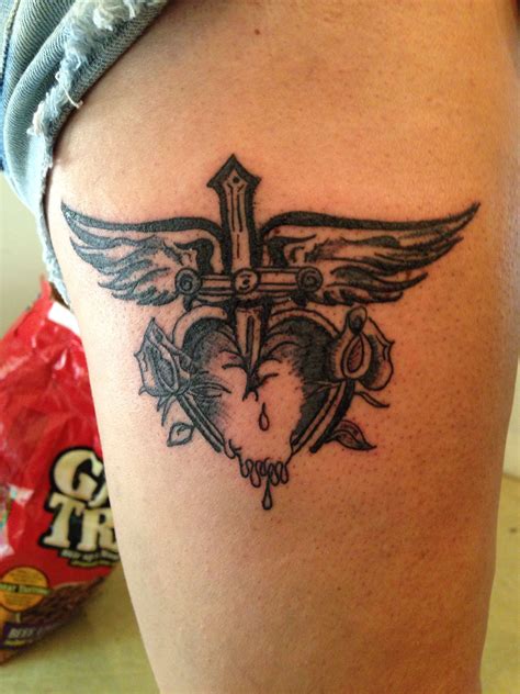 Jon Bovi Tattoo Jon Bon Jovi Unveils New Lower Back Tattoo Xpufkq