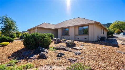 7502 Oakmont Dr Santa Rosa Ca 95409 Redfin