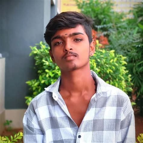 ഷെർവേഷ് Lovelysharvesh • Threads Say More