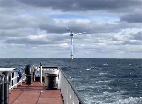 First Offshore Wind Farm In Us History Goes Online In Ny Rwind