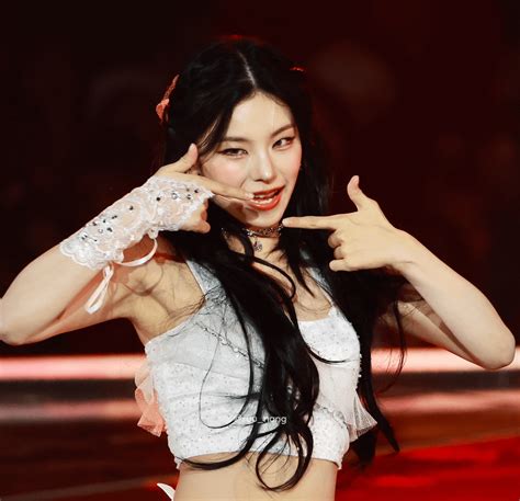 Yeji Ryujin ITZY KPOP NSFW Yeji Ryujin ITZY KPOP NSFW