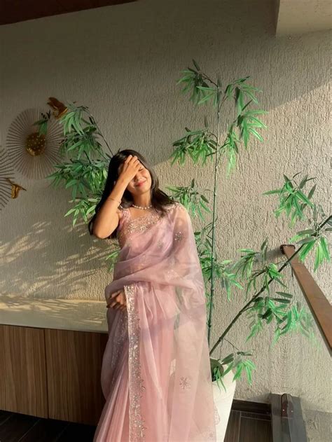 𖾗𝆆𖾔𖽡𖽪꯭̌𝇄🌱𝃞 In 2025 Quick Fashion Saree Look Quick Outfits