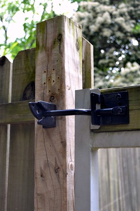How To Install A Self Adjusting Gate Latch Ugly Duckling House
