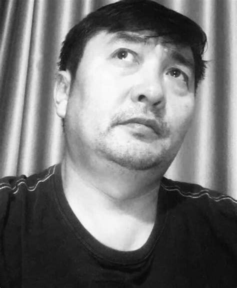 Жаахан байхдаа эцэггүй бутач хүүхэд Хумбагарын БАТМЭНД