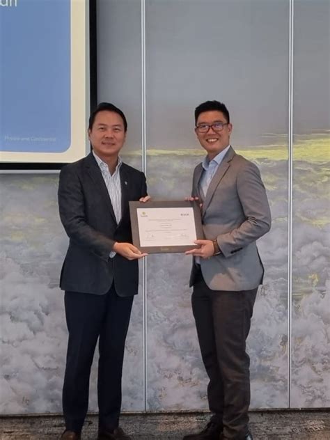 Strongertogether Leadershipjourney Continuouslearning Alexander